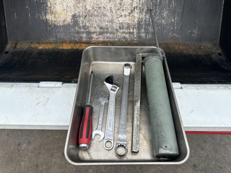 塵芥車を長く使う秘訣は「日常点検」と「定期的なメンテナンス」にあり！